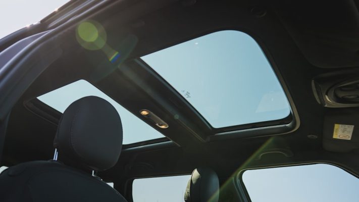 So Sánh Suzuki Swift Và Mini Cooper S 2023 - Suzuki Bình Dương Ngôi Sao